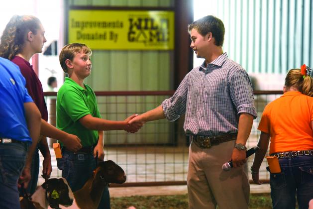 Youth back in livestock show ring - Fredericksburg Standard