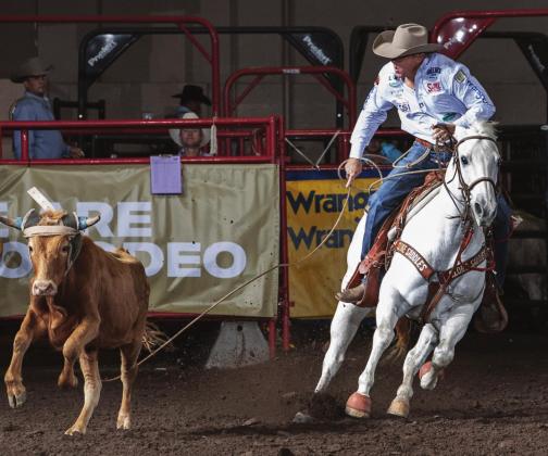 Snedecor places second in national steer roping finals - Fredericksburg ...
