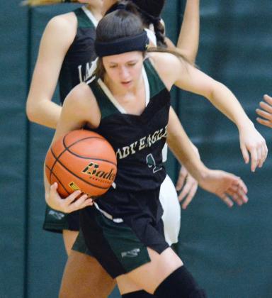 Heritage girls remain perfect on the year - Fredericksburg Standard