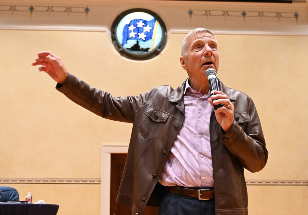 A hero’s sendoff for Hagee - Fredericksburg Standard