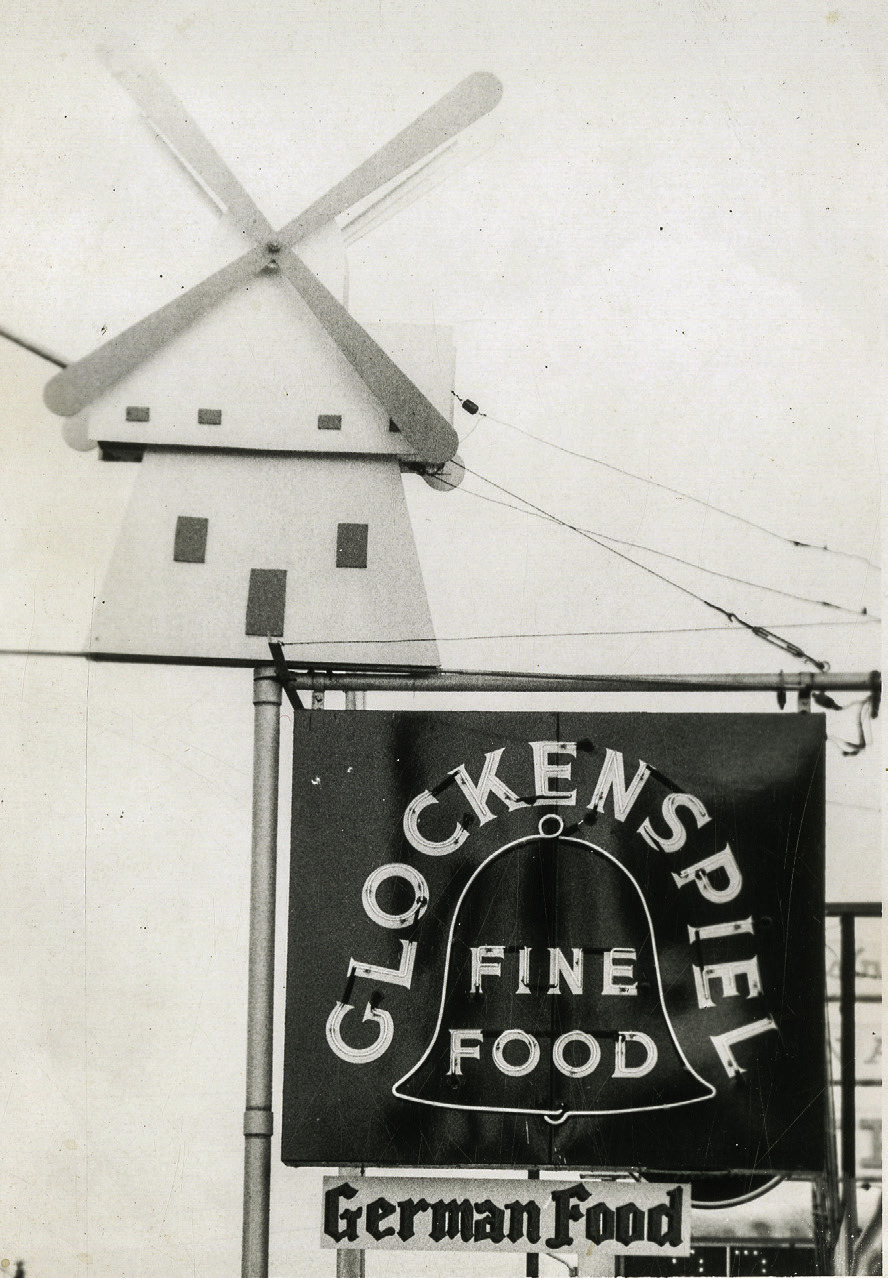 Das Glockenspiel Restaurant - Fredericksburg Standard